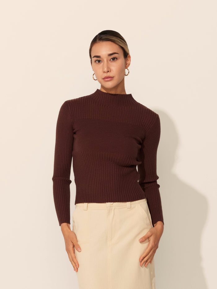 Isabella Top in Chocolate